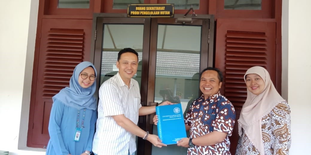 Dukungan PT. Musi Hutan Persada (MHP) terhadap Pendirian Program Studi ...