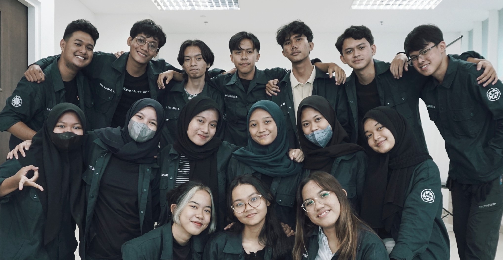 Mahasiswa English SV UGM Sukses Selenggarakan 'Xtraordinary' English Competition 2022 - Sekolah ...