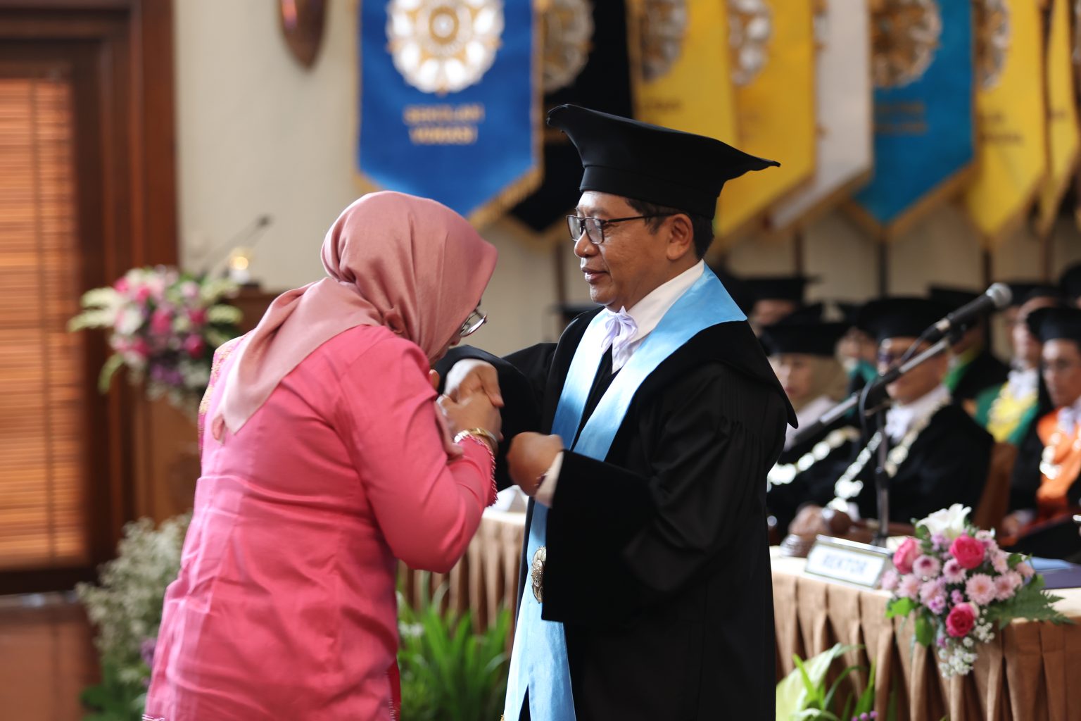 Prof. Agus Maryono, Pionir Guru Besar di Sekolah Vokasi Universitas ...