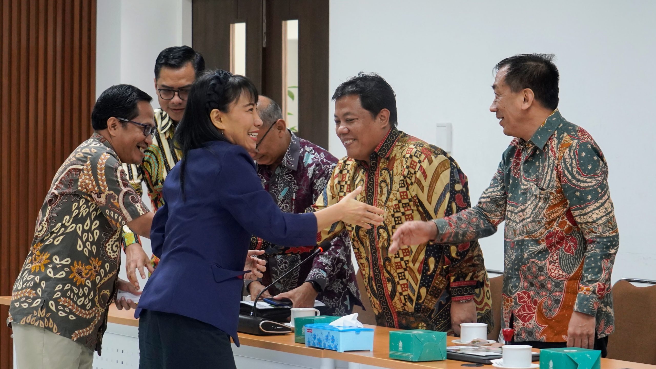 Perkuat Kolaborasi: Sekolah Vokasi UGM Teken Kerja Sama Dengan PT Tira Austinete Tbk - Sekolah ...